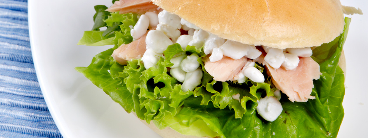 Σάντουιτς με ψωμί ντίνκελ, κοτόπουλο και cottage cheese - Νέα Διατροφής